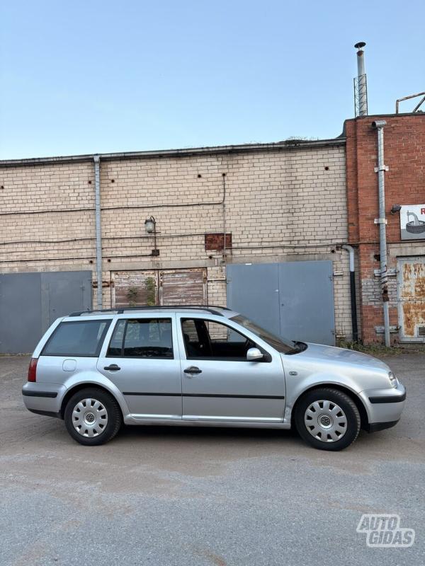 Pelēks Volkswagen Golf 2004 Kauņa, ar dzinēja tilpumu 1.90 L un nobraukumu 400 tūkst. km par 900 €, foto 4 vietnē AUTOMOTO.COM.LV