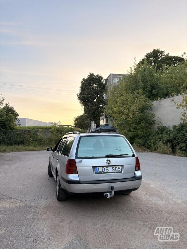 Pelēks Volkswagen Golf 2004 Kauņa, ar dzinēja tilpumu 1.90 L un nobraukumu 400 tūkst. km par 900 €, foto 5 vietnē AUTOMOTO.COM.LV