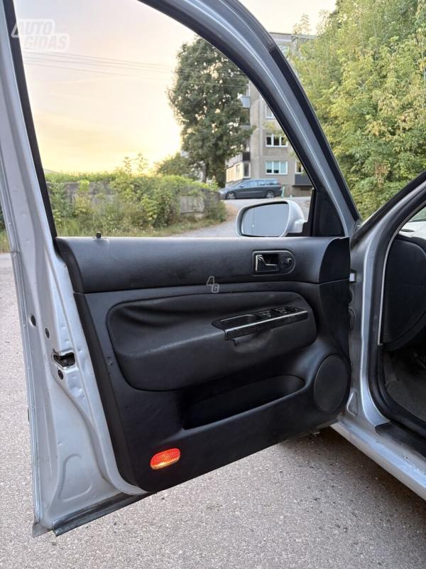 Pelēks Volkswagen Golf 2004 Kauņa, ar dzinēja tilpumu 1.90 L un nobraukumu 400 tūkst. km par 900 €, foto 10 vietnē AUTOMOTO.COM.LV