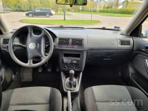 Pelēks Volkswagen Golf 2005 Jelgava, ar dzinēja tilpumu 1.90 L un nobraukumu 0 tūkst. km par 1250 €, foto 14 vietnē AUTOMOTO.COM.LV