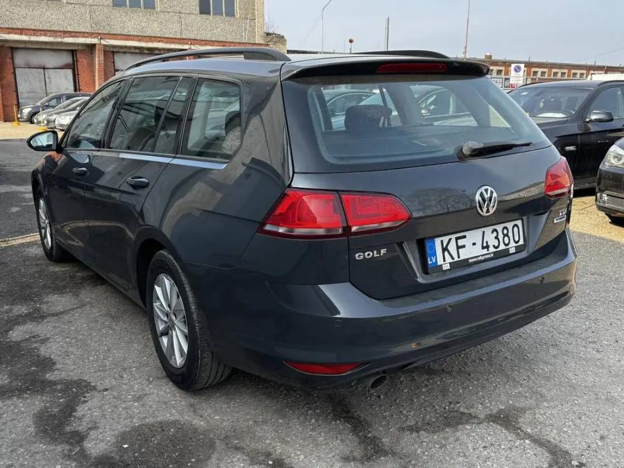 Grey Volkswagen Golf 2005 in Daugavpils, with an engine capacity of 1.60 L and mileage of 152 thousand km for 4900 €, photo 5 on AUTOMOTO.COM.LV