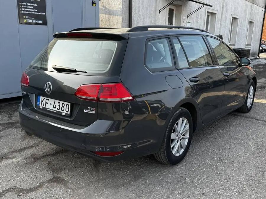 Grey Volkswagen Golf 2005 in Daugavpils, with an engine capacity of 1.60 L and mileage of 152 thousand km for 4900 €, photo 7 on AUTOMOTO.COM.LV