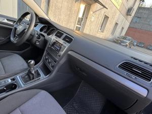 Pelēks Volkswagen Golf 2005 Rīga, ar dzinēja tilpumu 1.60 L un nobraukumu 152 tūkst. km par 6900 €, foto 4 vietnē AUTOMOTO.COM.LV