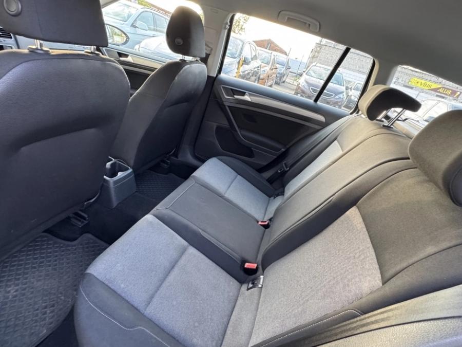 Pelēks Volkswagen Golf 2005 Rīga, ar dzinēja tilpumu 1.60 L un nobraukumu 152 tūkst. km par 6900 €, foto 9 vietnē AUTOMOTO.COM.LV