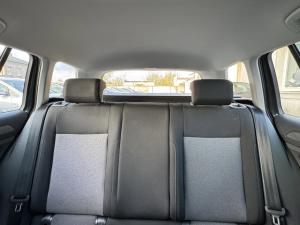 Pelēks Volkswagen Golf 2005 Rīga, ar dzinēja tilpumu 1.60 L un nobraukumu 152 tūkst. km par 6900 €, foto 14 vietnē AUTOMOTO.COM.LV