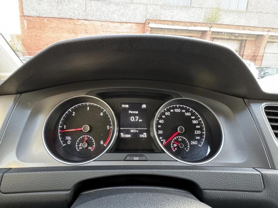Pelēks Volkswagen Golf 2005 Rīga, ar dzinēja tilpumu 1.60 L un nobraukumu 152 tūkst. km par 6900 €, foto 15 vietnē AUTOMOTO.COM.LV