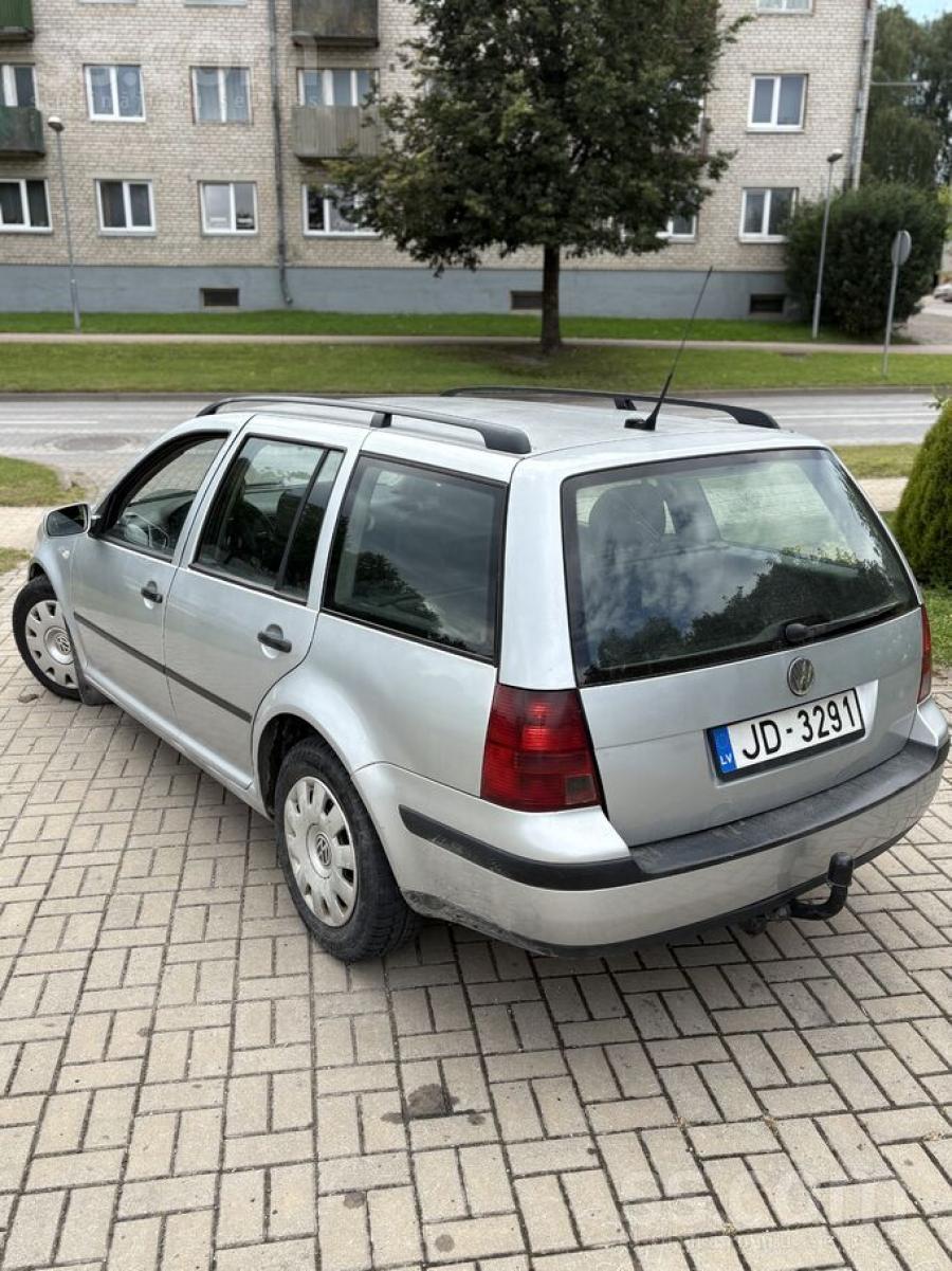 Pelēks Volkswagen Golf 2005 Kuldīga, ar dzinēja tilpumu 1.90 L un nobraukumu 256 tūkst. km par 1550 €, foto 5 vietnē AUTOMOTO.COM.LV