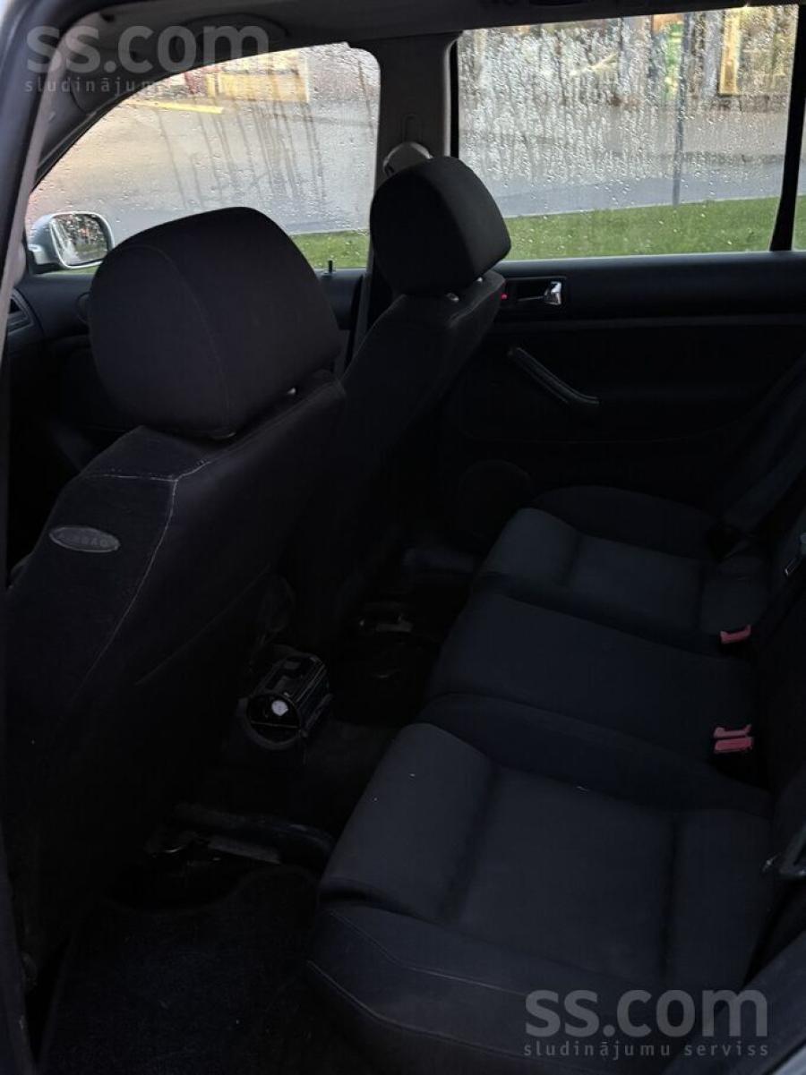 Pelēks Volkswagen Golf 2005 Kuldīga, ar dzinēja tilpumu 1.90 L un nobraukumu 256 tūkst. km par 1450 €, foto 5 vietnē AUTOMOTO.COM.LV