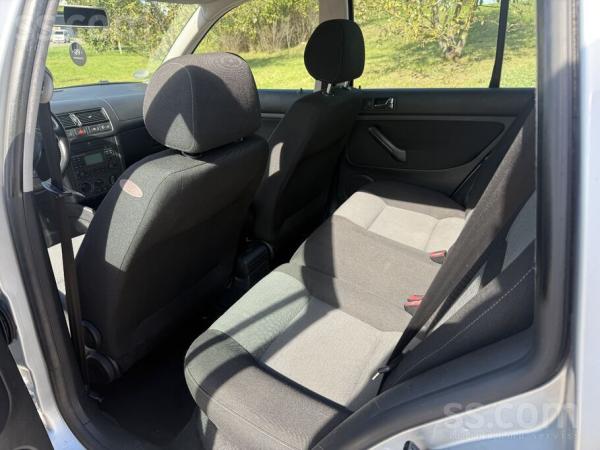 Grey Volkswagen Golf 2005 in Daugavpils, with an engine capacity of 1.90 L and mileage of 250 thousand km for 1950 €, photo 7 on AUTOMOTO.COM.LV