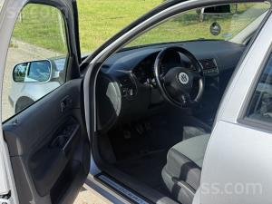 Pelēks Volkswagen Golf 2005 Daugavpils, ar dzinēja tilpumu 1.90 L un nobraukumu 250 tūkst. km par 1950 €, foto 8 vietnē AUTOMOTO.COM.LV