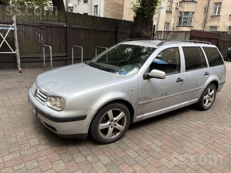 Grey Volkswagen Golf 2006 in Riga, with an engine capacity of 1.60 L and mileage of 226 thousand km for 700 €, photo 1 on AUTOMOTO.COM.LV