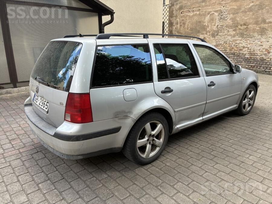 Grey Volkswagen Golf 2006 in Riga, with an engine capacity of 1.60 L and mileage of 226 thousand km for 700 €, photo 6 on AUTOMOTO.COM.LV