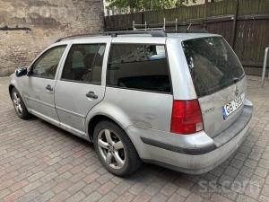 Grey Volkswagen Golf 2006 in Riga, with an engine capacity of 1.60 L and mileage of 226 thousand km for 700 €, photo 7 on AUTOMOTO.COM.LV