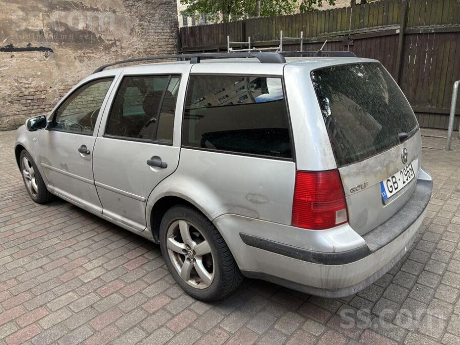 Grey Volkswagen Golf 2006 in Riga, with an engine capacity of 1.60 L and mileage of 226 thousand km for 700 €, photo 7 on AUTOMOTO.COM.LV