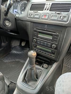 Pelēks Volkswagen Golf 2006 Jūrmala, ar dzinēja tilpumu 1.90 L un nobraukumu 257 tūkst. km par 1400 €, foto 6 vietnē AUTOMOTO.COM.LV