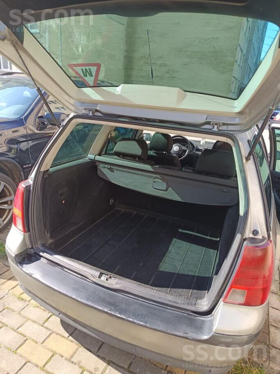 Pelēks Volkswagen Golf 2006 Jūrmala, ar dzinēja tilpumu 1.90 L un nobraukumu 257 tūkst. km par 1400 €, foto 14 vietnē AUTOMOTO.COM.LV