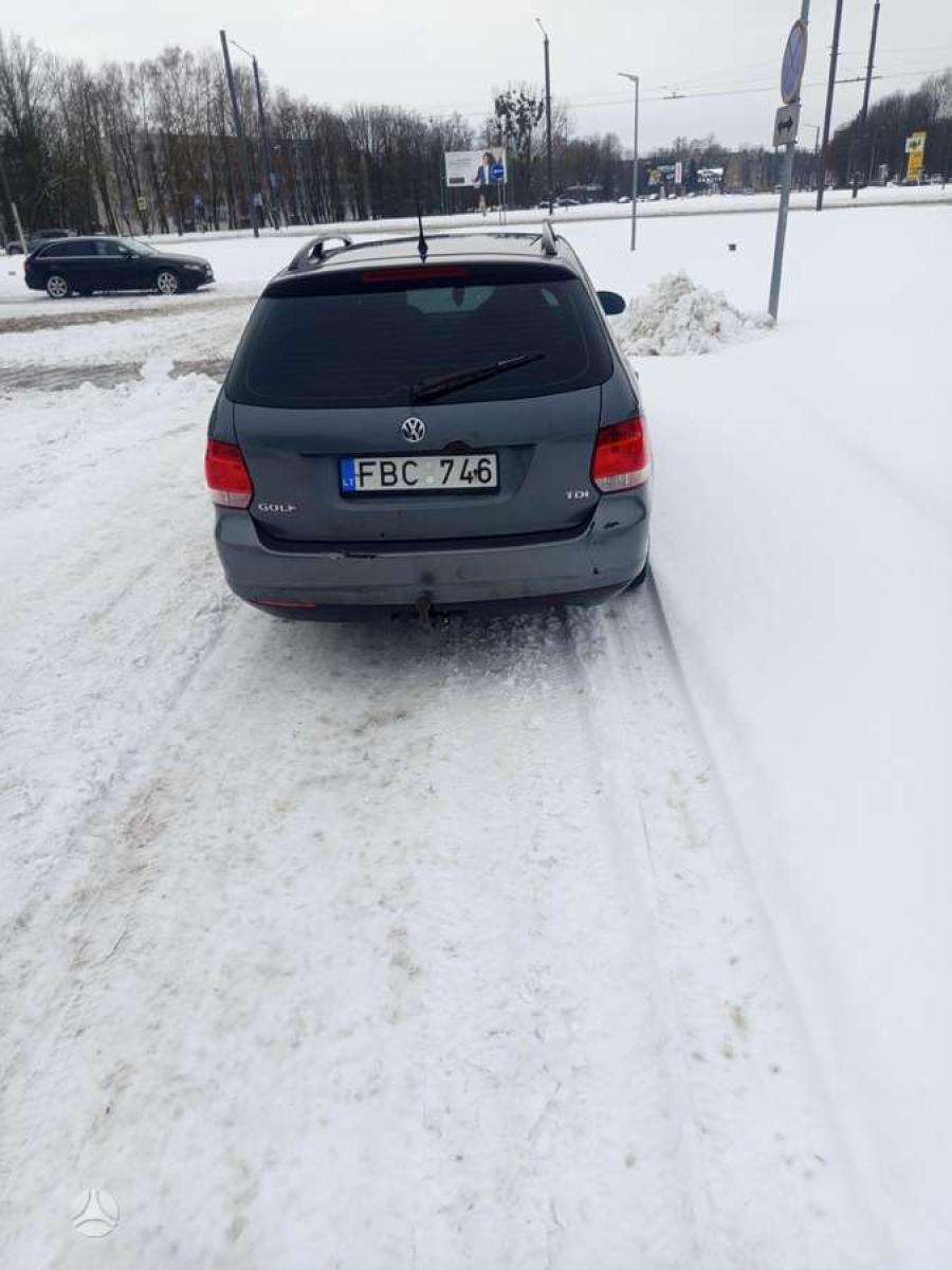 Grey Volkswagen Golf 2007 in Kaunas, with an engine capacity of 1.90 L and mileage of 393 thousand km for 1400 €, photo 2 on AUTOMOTO.COM.LV