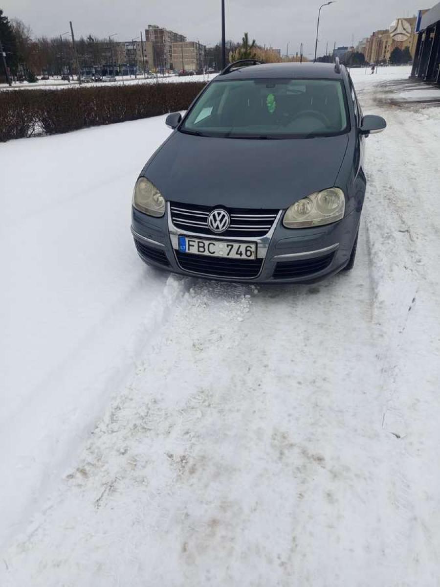 Grey Volkswagen Golf 2007 in Kaunas, with an engine capacity of 1.90 L and mileage of 393 thousand km for 1400 €, photo 4 on AUTOMOTO.COM.LV
