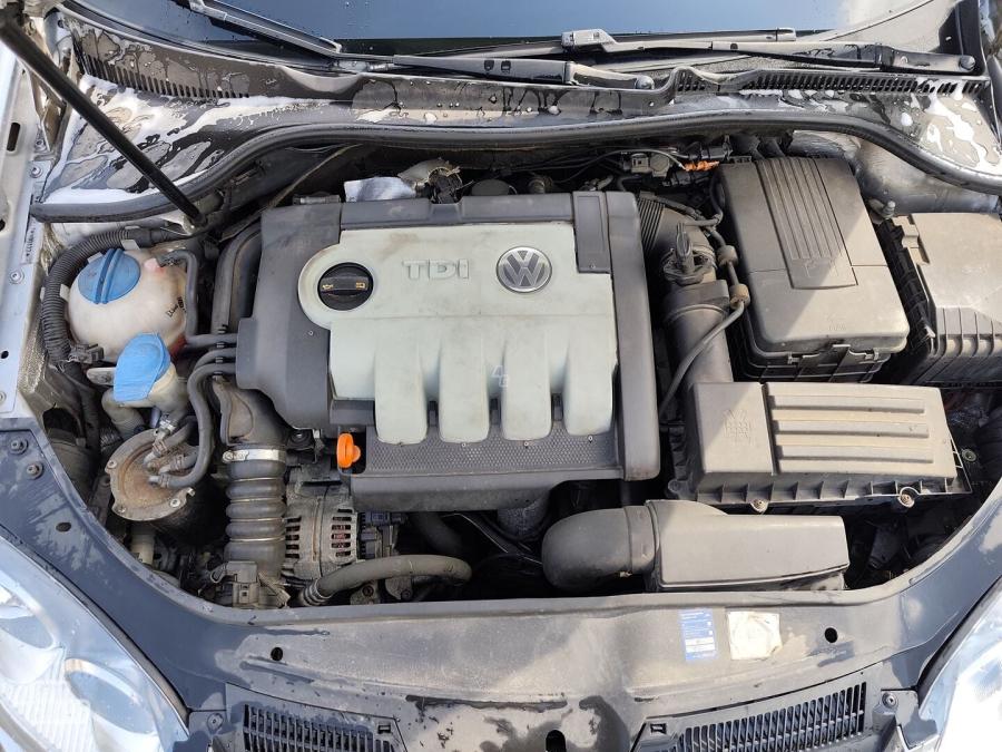 Pelēks Volkswagen Golf 2007 Kauņa, ar dzinēja tilpumu 1.90 L un nobraukumu 286 tūkst. km par 2700 €, foto 10 vietnē AUTOMOTO.COM.LV