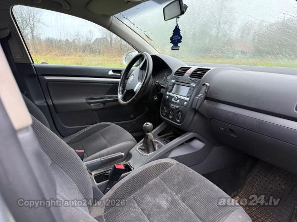 Grey Volkswagen Golf 2007 in Tallinn, with an engine capacity of 2.00 L and mileage of 553 thousand km for 700 €, photo 5 on AUTOMOTO.COM.LV