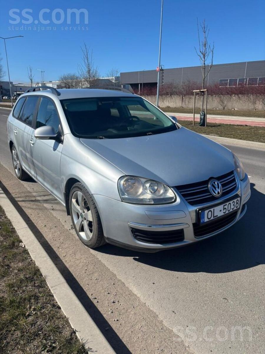 Pelēks Volkswagen Golf 2007 Liepāja, ar dzinēja tilpumu 1.90 L un nobraukumu 371 tūkst. km par 1900 €, foto 1 vietnē AUTOMOTO.COM.LV