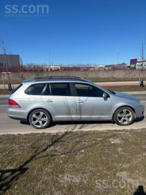 Pelēks Volkswagen Golf 2007 Liepāja, ar dzinēja tilpumu 1.90 L un nobraukumu 371 tūkst. km par 1900 €, foto 4 vietnē AUTOMOTO.COM.LV