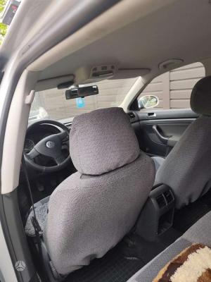 Grey Volkswagen Golf 2007 in Kaunas, with an engine capacity of 1.90 L and mileage of 295 thousand km for 1200 €, photo 6 on AUTOMOTO.COM.LV