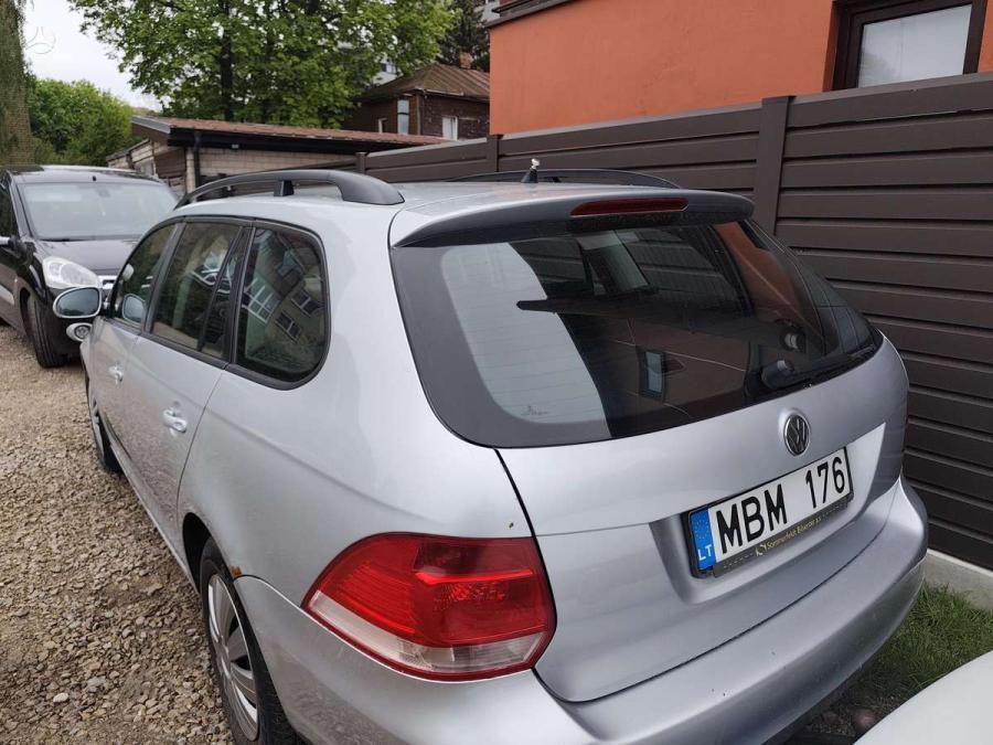Grey Volkswagen Golf 2007 in Kaunas, with an engine capacity of 1.90 L and mileage of 295 thousand km for 1200 €, photo 11 on AUTOMOTO.COM.LV