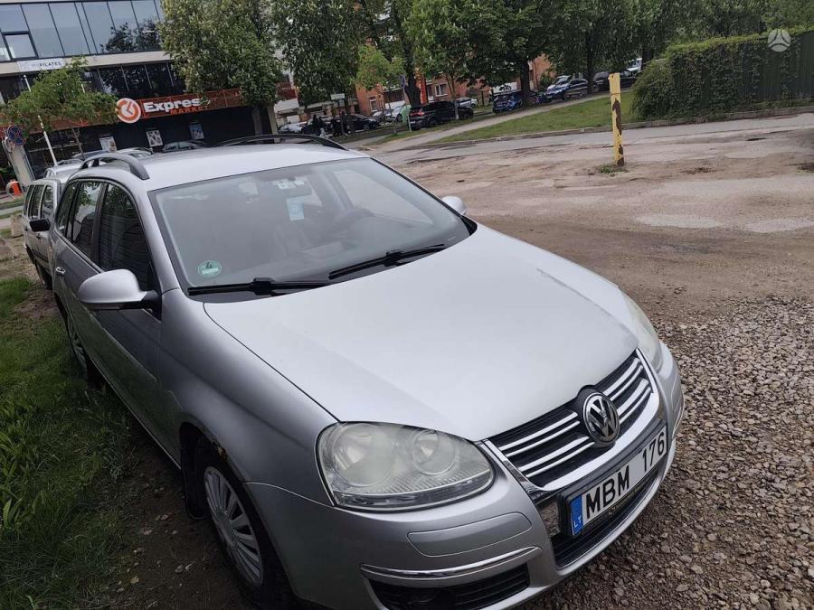 Grey Volkswagen Golf 2007 in Kaunas, with an engine capacity of 1.90 L and mileage of 295 thousand km for 1200 €, photo 16 on AUTOMOTO.COM.LV
