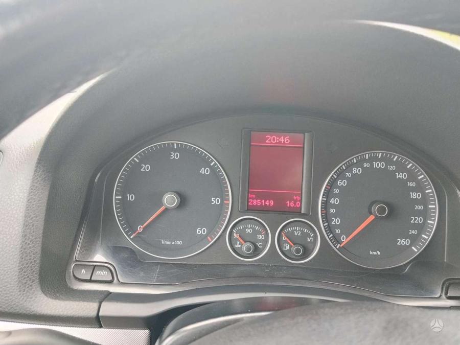 Серый Фольксваген Гольф 2007 в Кедайняй, объемом двигателя 1.90 л и пробегом 286 тыс. км за 2390 €, фото 20 на AUTOMOTO.COM.LV