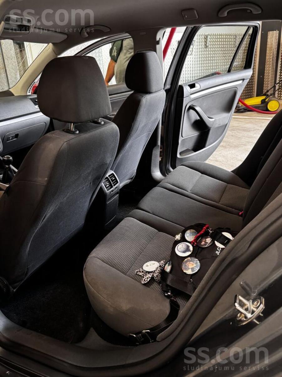 Pelēks Volkswagen Golf 2007 Rīga, ar dzinēja tilpumu 1.60 L un nobraukumu 287 tūkst. km par 1650 €, foto 7 vietnē AUTOMOTO.COM.LV
