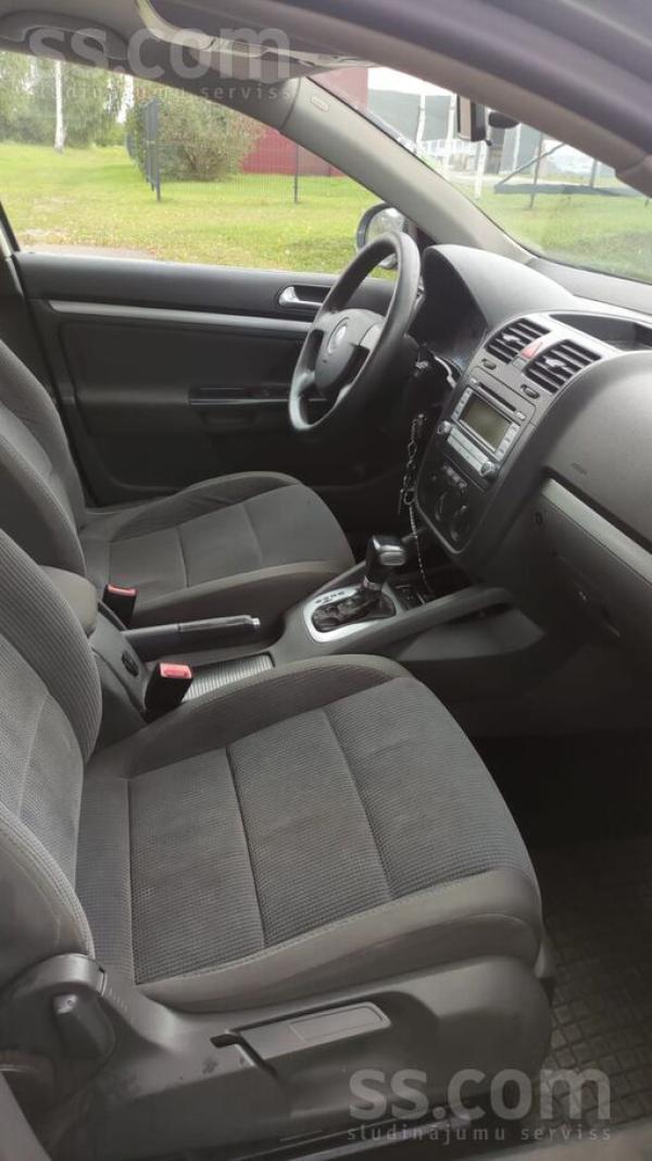 Pelēks Volkswagen Golf 2007 Talsi, ar dzinēja tilpumu 1.90 L un nobraukumu 254 tūkst. km par 1670 €, foto 5 vietnē AUTOMOTO.COM.LV