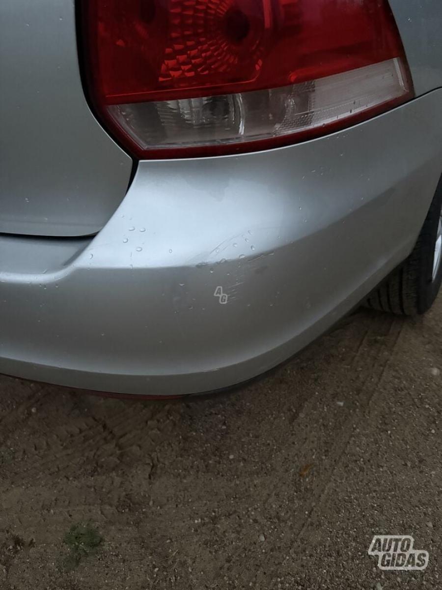 Grey Volkswagen Golf 2007 in Alytus, with an engine capacity of 1.60 L and mileage of 280 thousand km for 1200 €, photo 9 on AUTOMOTO.COM.LV