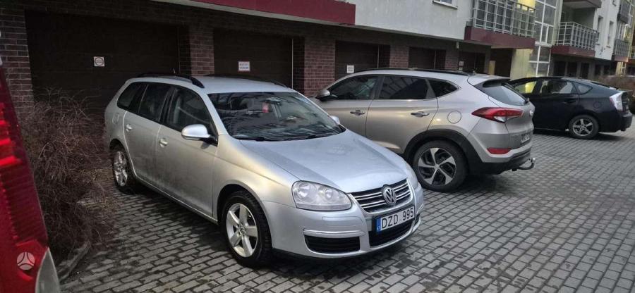 Pelēks Volkswagen Golf 2008 Šakiai, ar dzinēja tilpumu 1.90 L un nobraukumu 332 tūkst. km par 1500 €, foto 1 vietnē AUTOMOTO.COM.LV