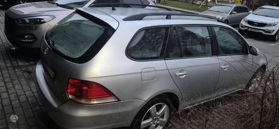 Pelēks Volkswagen Golf 2008 Šakiai, ar dzinēja tilpumu 1.90 L un nobraukumu 332 tūkst. km par 1500 €, foto 4 vietnē AUTOMOTO.COM.LV