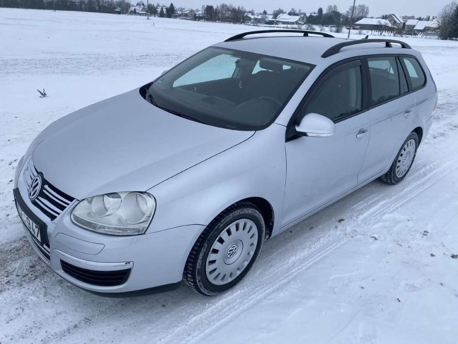 Pelēks Volkswagen Golf 2008 Marijampole, ar dzinēja tilpumu 1.90 L un nobraukumu 214 tūkst. km par 2700 €, foto 1 vietnē AUTOMOTO.COM.LV