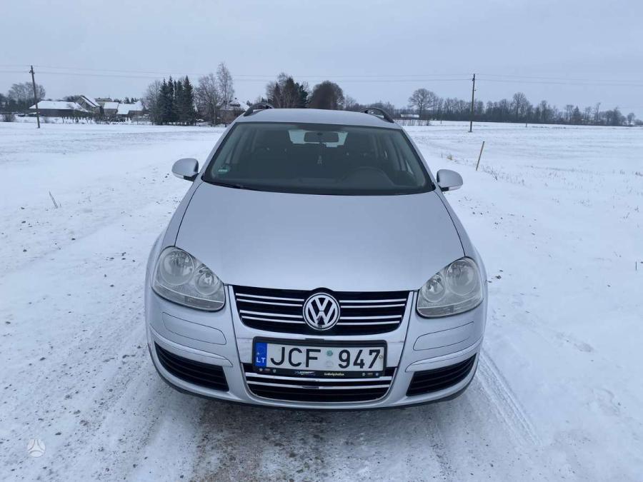 Pelēks Volkswagen Golf 2008 Marijampole, ar dzinēja tilpumu 1.90 L un nobraukumu 214 tūkst. km par 2700 €, foto 2 vietnē AUTOMOTO.COM.LV