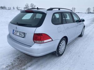 Pelēks Volkswagen Golf 2008 Marijampole, ar dzinēja tilpumu 1.90 L un nobraukumu 214 tūkst. km par 2700 €, foto 5 vietnē AUTOMOTO.COM.LV