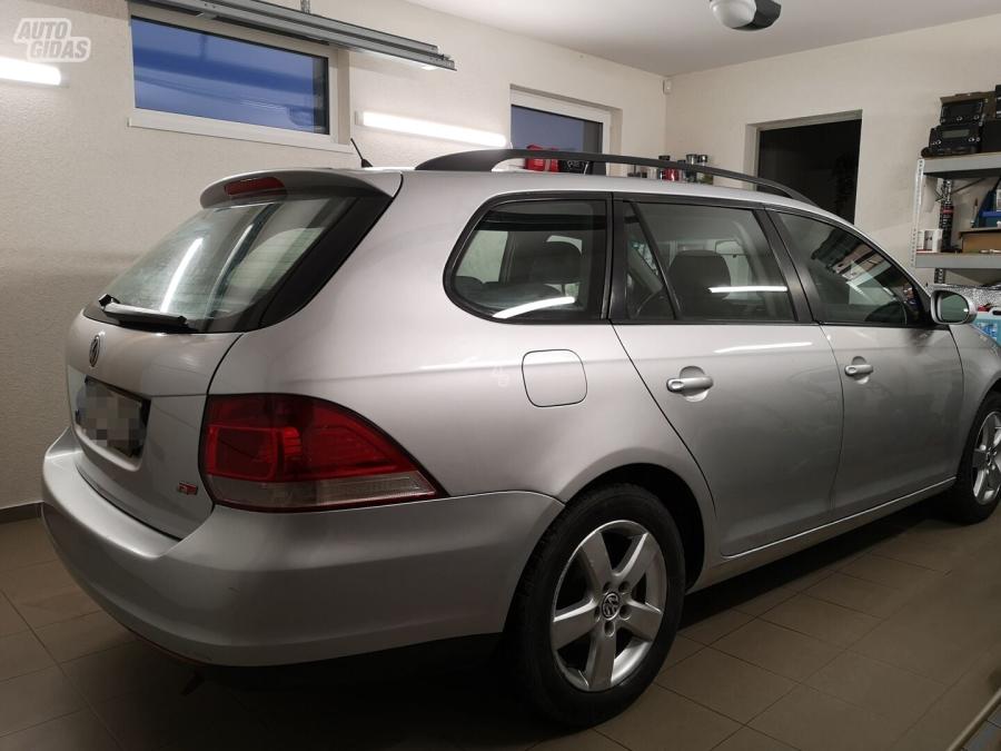Grey Volkswagen Golf 2008 in Jurbarkas, with an engine capacity of 1.90 L and mileage of 300 thousand km for 1950 €, photo 3 on AUTOMOTO.COM.LV