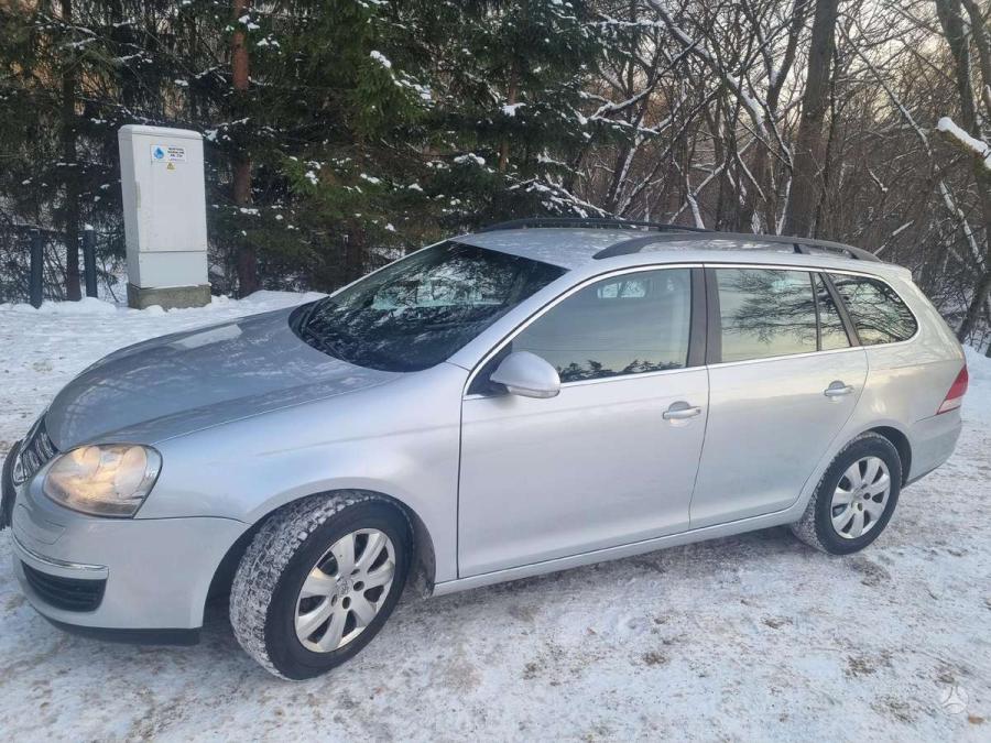 Grey Volkswagen Golf 2008 in Kaunas, with an engine capacity of 1.90 L and mileage of 272 thousand km for 2600 €, photo 1 on AUTOMOTO.COM.LV