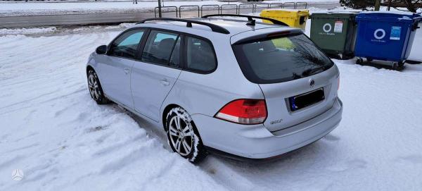Grey Volkswagen Golf 2008 in Kaunas, with an engine capacity of 1.90 L and mileage of 228 thousand km for 2950 €, photo 2 on AUTOMOTO.COM.LV