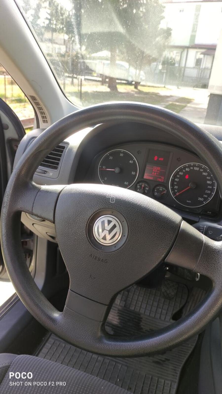 Pelēks Volkswagen Golf 2008 Marijampole, ar dzinēja tilpumu 2.00 L un nobraukumu 515 tūkst. km par 1800 €, foto 8 vietnē AUTOMOTO.COM.LV