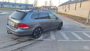 Grey Volkswagen Golf 2008 in Panevezys, with an engine capacity of 2.00 L and mileage of 308 thousand km for 1550 €, photo 4 on AUTOMOTO.COM.LV