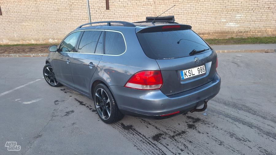 Grey Volkswagen Golf 2008 in Panevezys, with an engine capacity of 2.00 L and mileage of 308 thousand km for 1550 €, photo 6 on AUTOMOTO.COM.LV