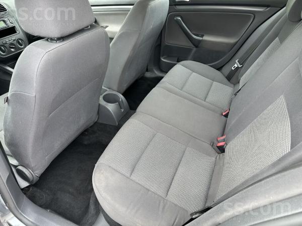 Grey Volkswagen Golf 2008 in Riga, with an engine capacity of 1.90 L and mileage of 0 thousand km for 2990 €, photo 6 on AUTOMOTO.COM.LV