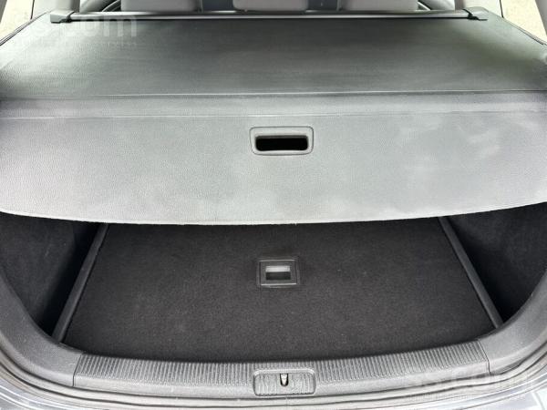 Grey Volkswagen Golf 2008 in Riga, with an engine capacity of 1.90 L and mileage of 0 thousand km for 2990 €, photo 8 on AUTOMOTO.COM.LV