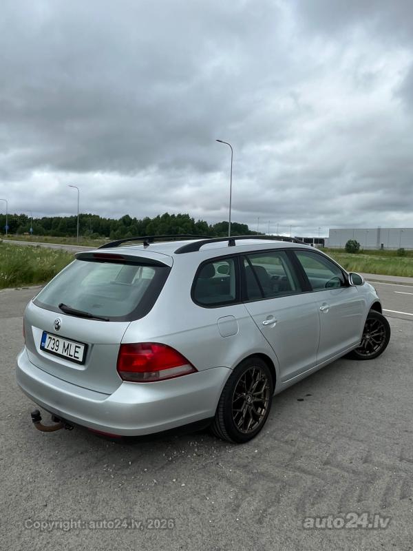 Grey Volkswagen Golf 2008 in Tallinn, with an engine capacity of 1.60 L and mileage of 268 thousand km for 3000 €, photo 3 on AUTOMOTO.COM.LV