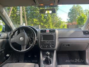 Grey Volkswagen Golf 2008 in Tallinn, with an engine capacity of 1.60 L and mileage of 268 thousand km for 3000 €, photo 9 on AUTOMOTO.COM.LV