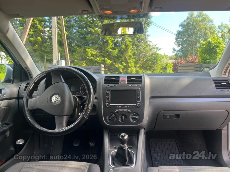 Grey Volkswagen Golf 2008 in Tallinn, with an engine capacity of 1.60 L and mileage of 268 thousand km for 3000 €, photo 9 on AUTOMOTO.COM.LV