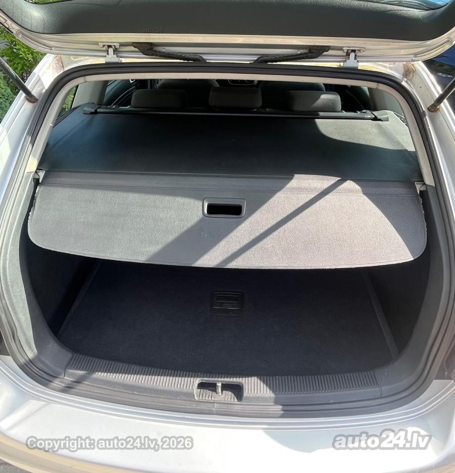 Grey Volkswagen Golf 2008 in Tallinn, with an engine capacity of 1.60 L and mileage of 268 thousand km for 3000 €, photo 11 on AUTOMOTO.COM.LV
